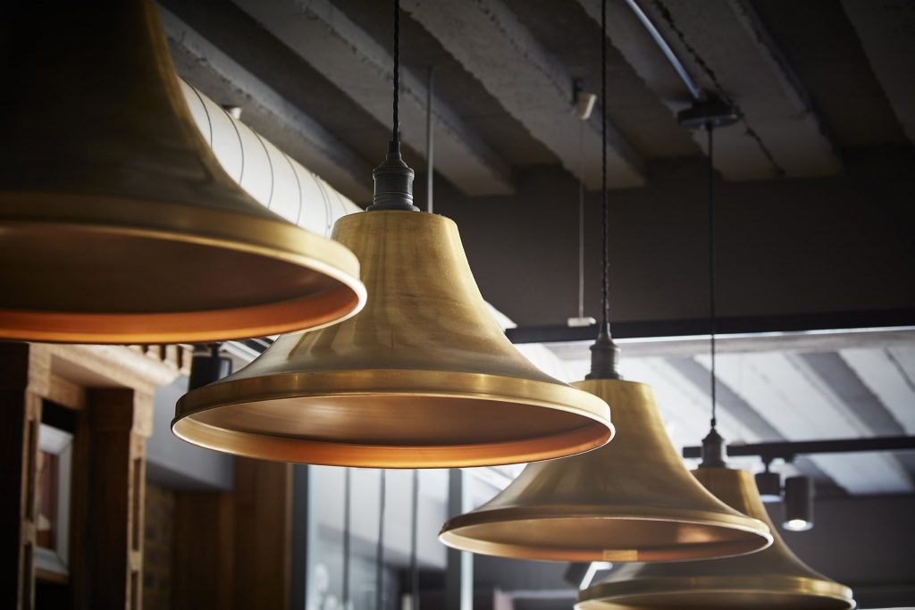 Jual Lampu Gantung Untuk Cafe | Meja Cafe ID